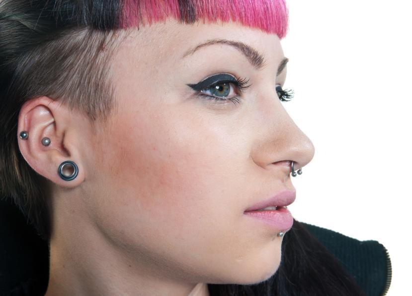 Septum Piercing: Everything You Need to Know About the Piercing Septum Piercing: Everything You Need to Know About the Piercing